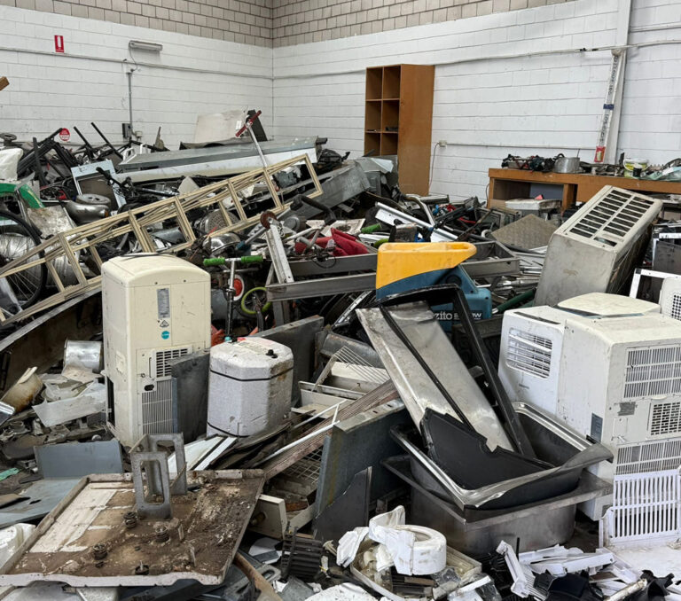 Scrap Yard Melbourne | Drop Off Scrap Metal | Brothers